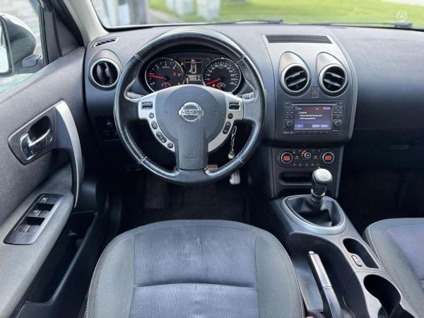 Balts Nissan Qashqai 2012 Tauragė, ar dzinēja tilpumu 1.60 L un nobraukumu 240 tūkst. km par 4300 €, foto 8 vietnē AUTOMOTO.COM.LV
