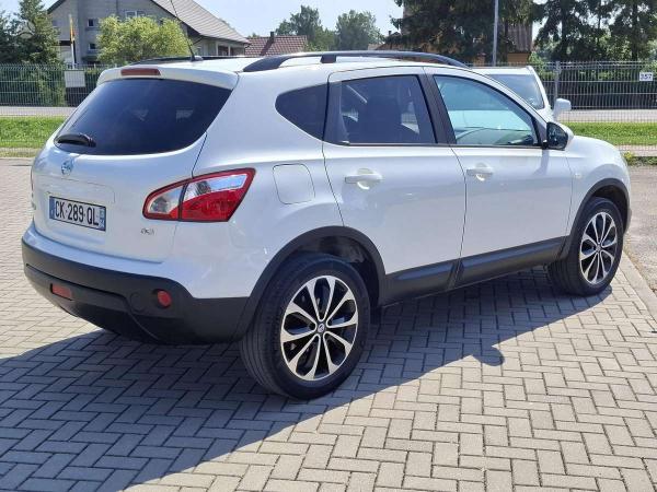 Balts Nissan Qashqai 2012 Tauragė, ar dzinēja tilpumu 1.46 L un nobraukumu 227 tūkst. km par 5000 €, foto 4 vietnē AUTOMOTO.COM.LV