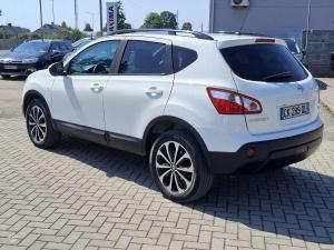White Nissan Qashqai 2012 in Taurage, with an engine capacity of 1.46 L and mileage of 227 thousand km for 5000 €, photo 7 on AUTOMOTO.COM.LV