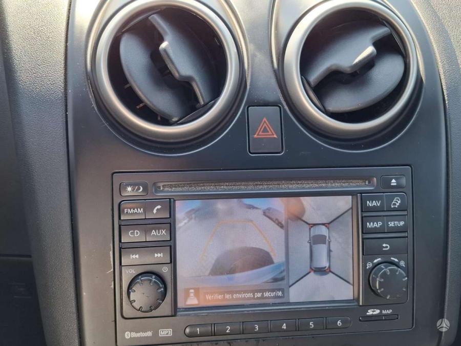 White Nissan Qashqai 2012 in Taurage, with an engine capacity of 1.46 L and mileage of 227 thousand km for 5000 €, photo 14 on AUTOMOTO.COM.LV