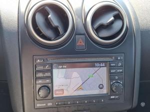 White Nissan Qashqai 2012 in Taurage, with an engine capacity of 1.46 L and mileage of 227 thousand km for 5000 €, photo 15 on AUTOMOTO.COM.LV