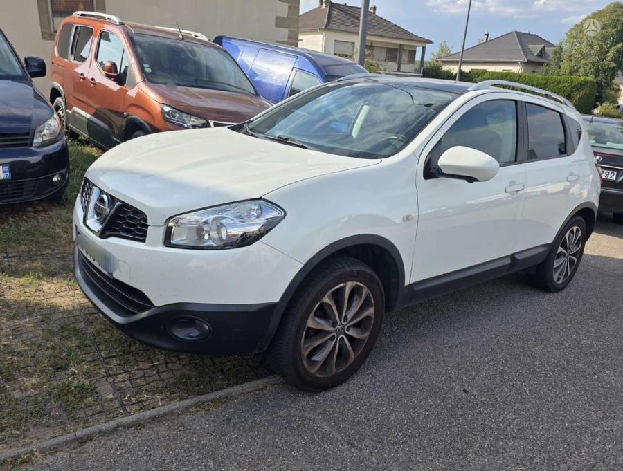 Balts Nissan Qashqai 2012 Tauragė, ar dzinēja tilpumu 1.46 L un nobraukumu 270 tūkst. km par 4950 €, foto 1 vietnē AUTOMOTO.COM.LV