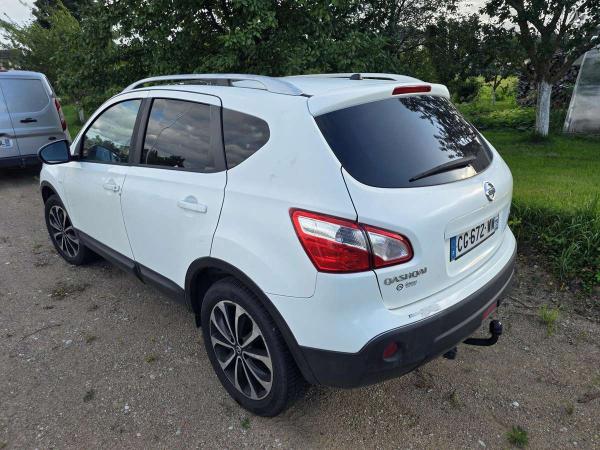 Balts Nissan Qashqai 2012 Tauragė, ar dzinēja tilpumu 1.46 L un nobraukumu 240 tūkst. km par 3799 €, foto 2 vietnē AUTOMOTO.COM.LV
