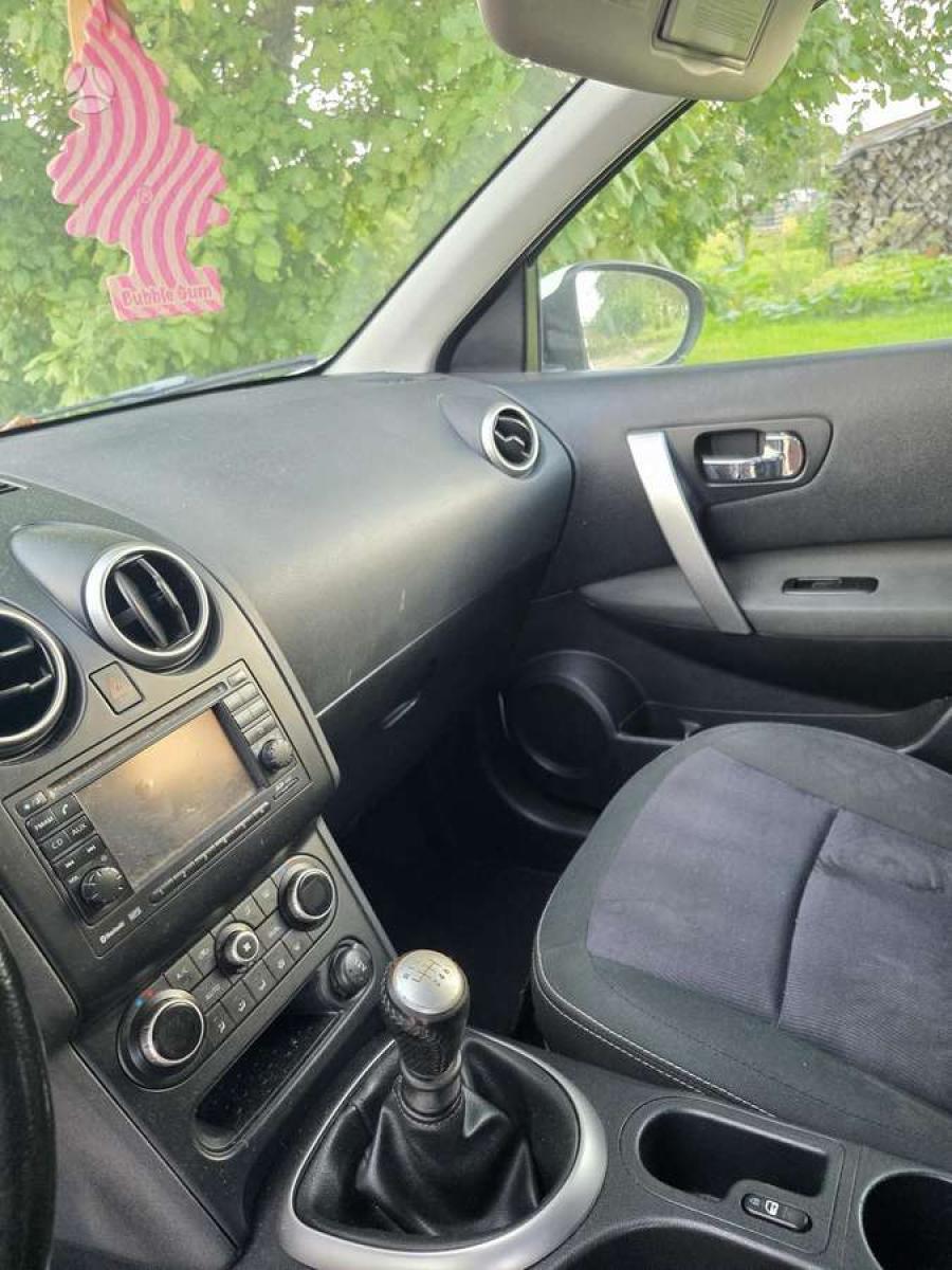 Balts Nissan Qashqai 2012 Tauragė, ar dzinēja tilpumu 1.46 L un nobraukumu 240 tūkst. km par 3799 €, foto 6 vietnē AUTOMOTO.COM.LV