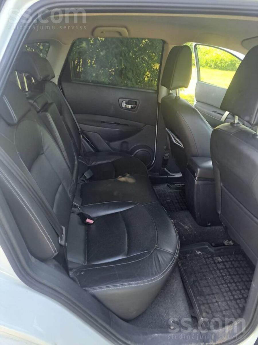 Balts Nissan Qashqai 2012 Rēzekne, ar dzinēja tilpumu 1.60 L un nobraukumu 262 tūkst. km par 5700 €, foto 4 vietnē AUTOMOTO.COM.LV