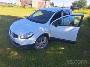 Balts Nissan Qashqai 2012 Rēzekne, ar dzinēja tilpumu 1.60 L un nobraukumu 262 tūkst. km par 5700 €, foto 6 vietnē AUTOMOTO.COM.LV