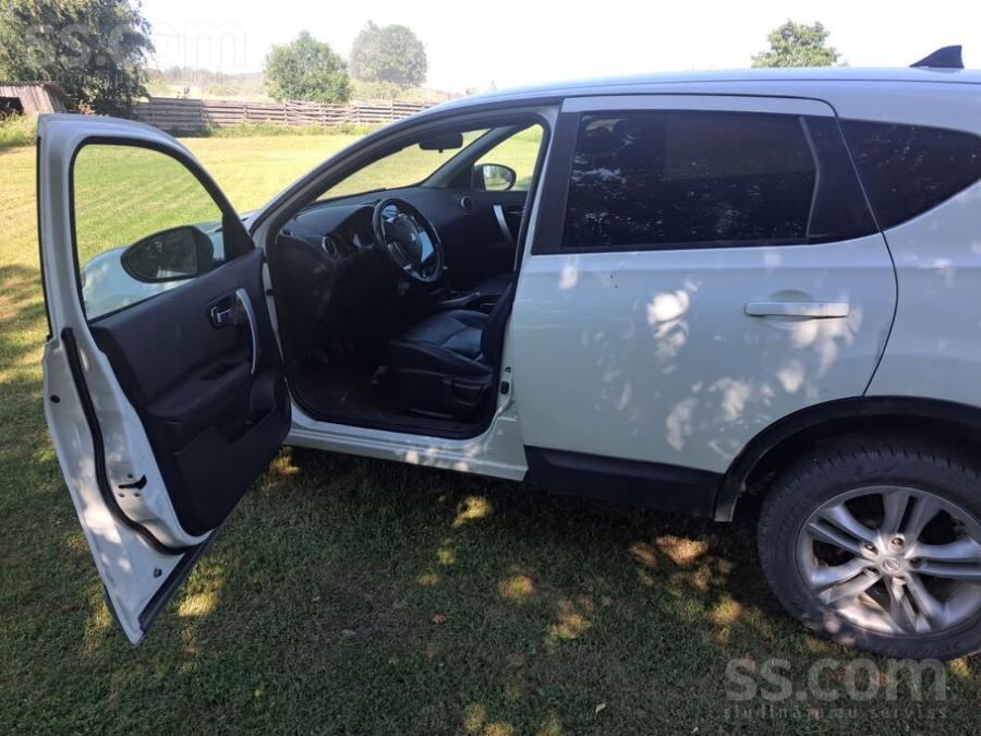 Balts Nissan Qashqai 2012 Rēzekne, ar dzinēja tilpumu 1.60 L un nobraukumu 262 tūkst. km par 5700 €, foto 7 vietnē AUTOMOTO.COM.LV
