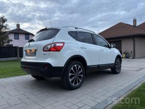White Nissan Qashqai 2012 in Bauska, with an engine capacity of 1.50 L and mileage of 212 thousand km for 5300 €, photo 6 on AUTOMOTO.COM.LV