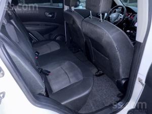 White Nissan Qashqai 2012 in Bauska, with an engine capacity of 1.50 L and mileage of 212 thousand km for 5300 €, photo 14 on AUTOMOTO.COM.LV