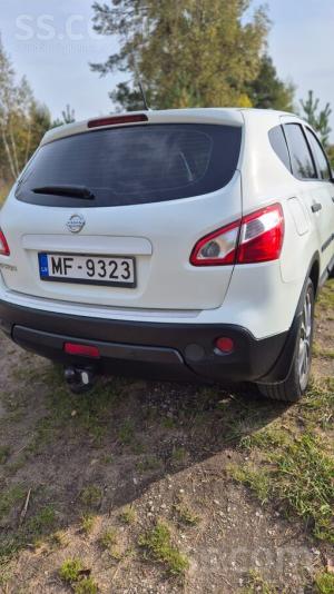 Balts Nissan Qashqai 2012 Liepāja, ar dzinēja tilpumu 1.60 L un nobraukumu 188 tūkst. km par 5500 €, foto 3 vietnē AUTOMOTO.COM.LV