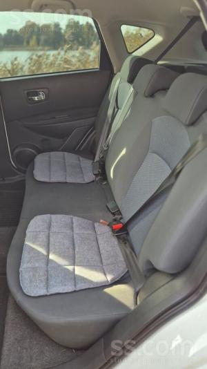 Balts Nissan Qashqai 2012 Liepāja, ar dzinēja tilpumu 1.60 L un nobraukumu 188 tūkst. km par 5500 €, foto 4 vietnē AUTOMOTO.COM.LV