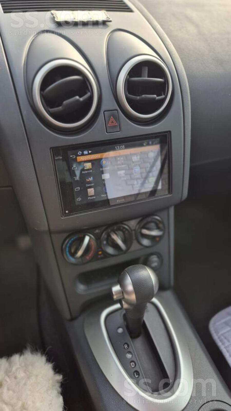 Balts Nissan Qashqai 2012 Liepāja, ar dzinēja tilpumu 1.60 L un nobraukumu 188 tūkst. km par 5500 €, foto 5 vietnē AUTOMOTO.COM.LV