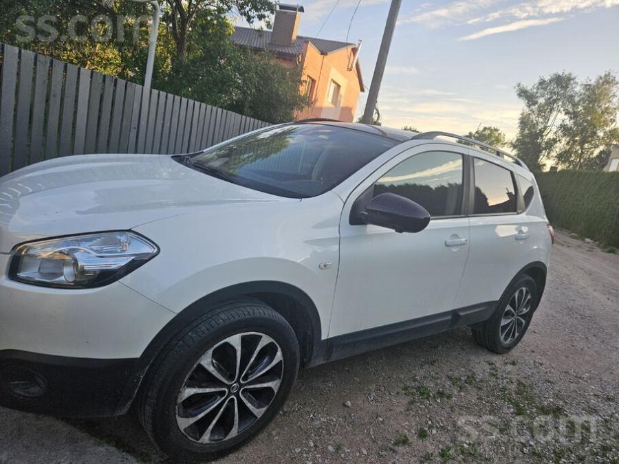 Balts Nissan Qashqai 2013 Jelgava, ar dzinēja tilpumu 1.60 L un nobraukumu 242 tūkst. km par 5990 €, foto 1 vietnē AUTOMOTO.COM.LV