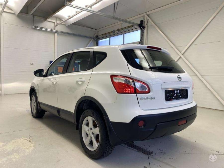 Balts Nissan Qashqai 2013 Radviliškis, ar dzinēja tilpumu 1.46 L un nobraukumu 251 tūkst. km par 5350 €, foto 4 vietnē AUTOMOTO.COM.LV