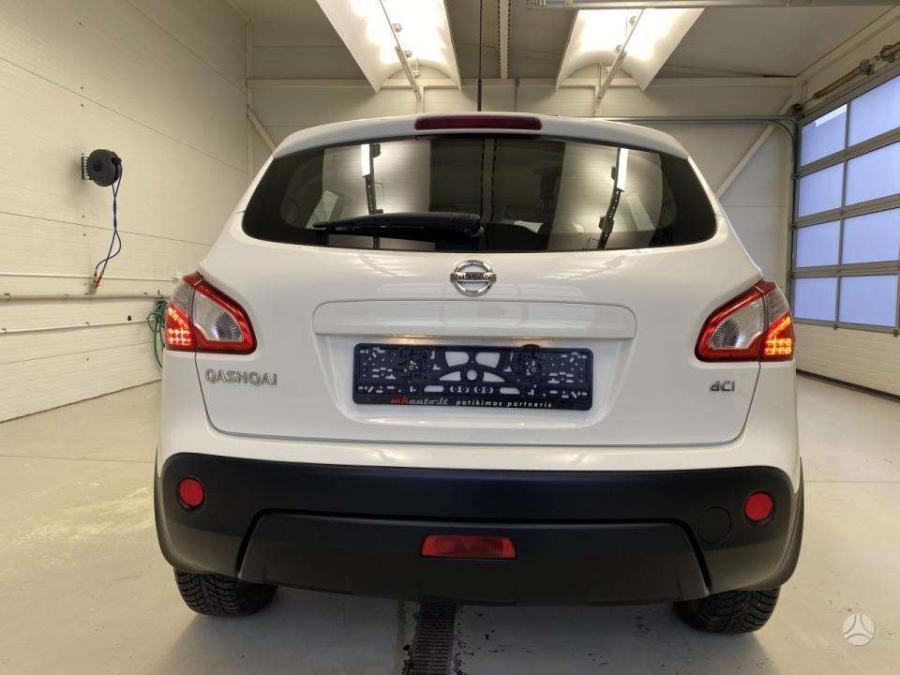 Balts Nissan Qashqai 2013 Radviliškis, ar dzinēja tilpumu 1.46 L un nobraukumu 251 tūkst. km par 5350 €, foto 6 vietnē AUTOMOTO.COM.LV