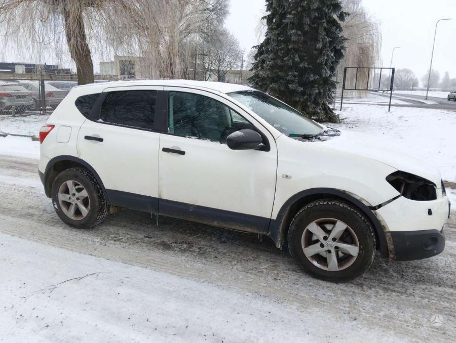 Белый Ниссан Кашкай 2013 в Мариямполе, объемом двигателя 1.46 л и пробегом 408 тыс. км за 3250 €, фото 5 на AUTOMOTO.COM.LV