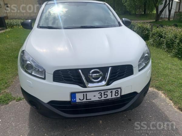 Balts Nissan Qashqai 2013 Rīga, ar dzinēja tilpumu 1.60 L un nobraukumu 203 tūkst. km par 5900 €, foto 7 vietnē AUTOMOTO.COM.LV