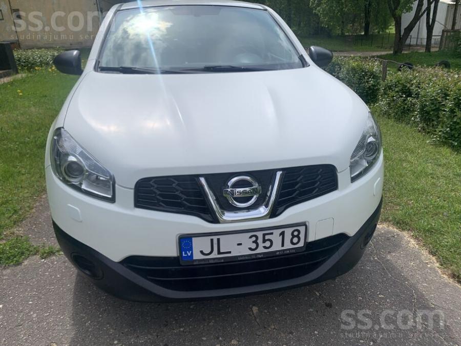 Balts Nissan Qashqai 2013 Rīga, ar dzinēja tilpumu 1.60 L un nobraukumu 203 tūkst. km par 5900 €, foto 8 vietnē AUTOMOTO.COM.LV