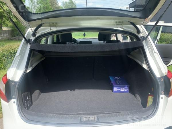 Balts Nissan Qashqai 2013 Rīga, ar dzinēja tilpumu 1.60 L un nobraukumu 203 tūkst. km par 5900 €, foto 8 vietnē AUTOMOTO.COM.LV
