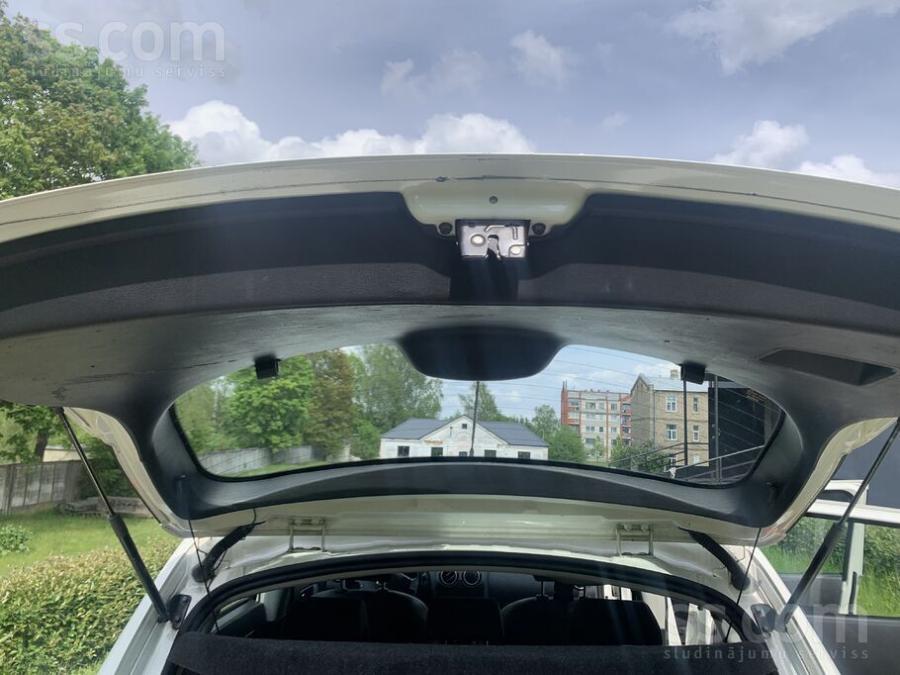 Balts Nissan Qashqai 2013 Rīga, ar dzinēja tilpumu 1.60 L un nobraukumu 203 tūkst. km par 5900 €, foto 10 vietnē AUTOMOTO.COM.LV
