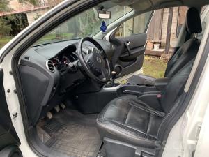 Balts Nissan Qashqai 2013 Rīga, ar dzinēja tilpumu 1.60 L un nobraukumu 203 tūkst. km par 5900 €, foto 21 vietnē AUTOMOTO.COM.LV