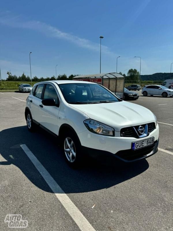 Balts Nissan Qashqai 2013 Viļņa, ar dzinēja tilpumu 1.60 L un nobraukumu 128 tūkst. km par 6000 €, foto 3 vietnē AUTOMOTO.COM.LV