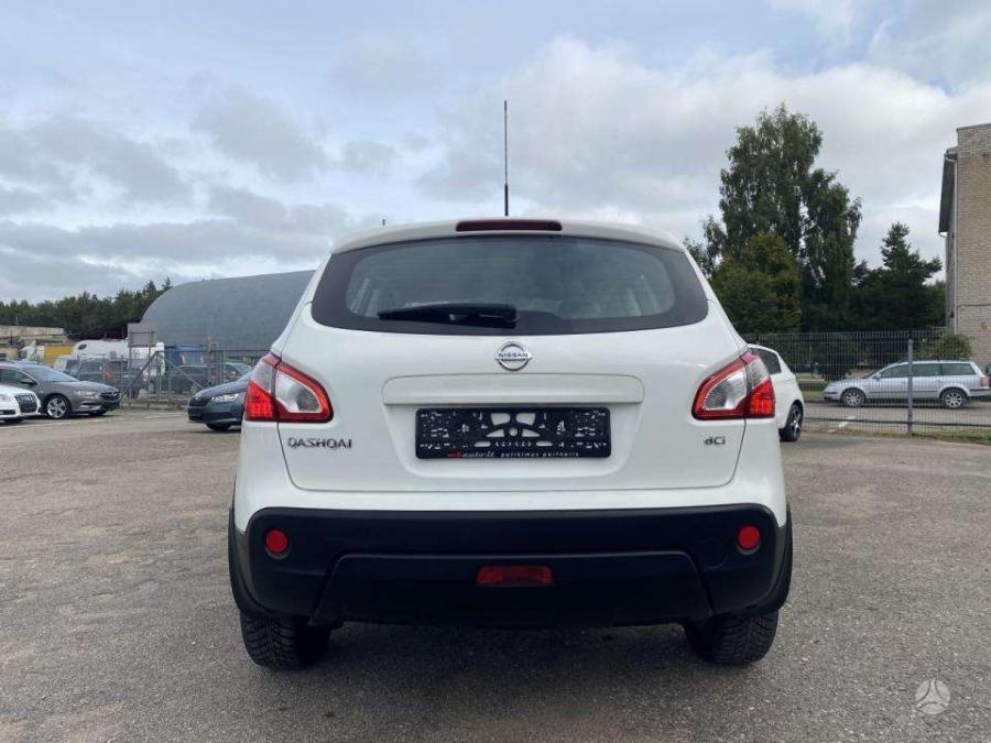 Balts Nissan Qashqai 2013 Radviliškis, ar dzinēja tilpumu 1.46 L un nobraukumu 251 tūkst. km par 4850 €, foto 7 vietnē AUTOMOTO.COM.LV