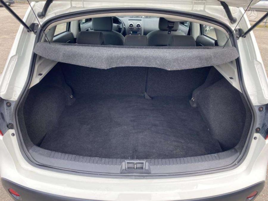 Balts Nissan Qashqai 2013 Radviliškis, ar dzinēja tilpumu 1.46 L un nobraukumu 251 tūkst. km par 4850 €, foto 12 vietnē AUTOMOTO.COM.LV