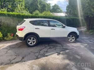 Balts Nissan Qashqai 2013 Ogre, ar dzinēja tilpumu 1.60 L un nobraukumu 152 tūkst. km par 7500 €, foto  vietnē AUTOMOTO.COM.LV