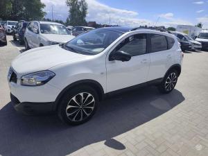 White Nissan Qashqai 2013 in Taurage, with an engine capacity of 1.60 L and mileage of 281 thousand km for 3900 €, photo  on AUTOMOTO.COM.LV