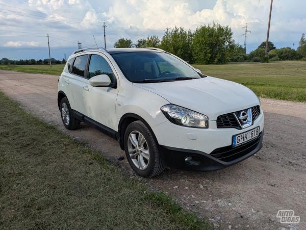 Balts Nissan Qashqai 2013 Marijampole, ar dzinēja tilpumu 1.60 L un nobraukumu 171 tūkst. km par 4800 €, foto 3 vietnē AUTOMOTO.COM.LV