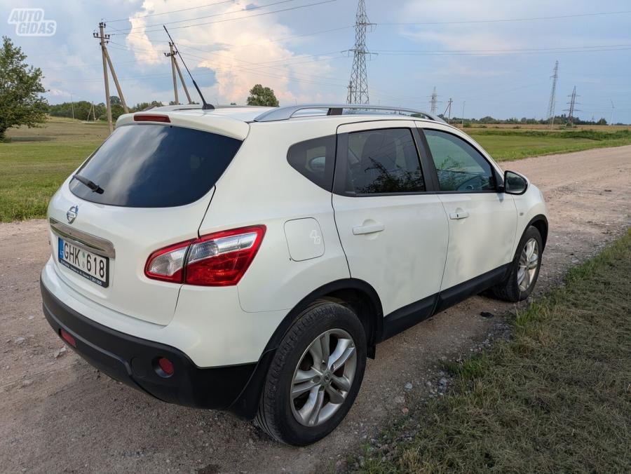 Balts Nissan Qashqai 2013 Marijampole, ar dzinēja tilpumu 1.60 L un nobraukumu 171 tūkst. km par 4800 €, foto 5 vietnē AUTOMOTO.COM.LV