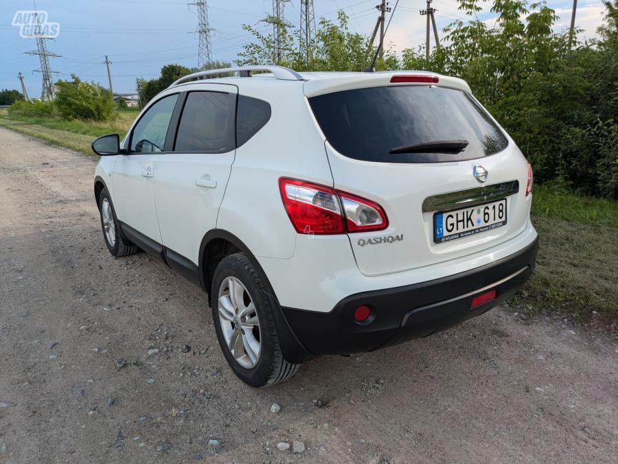 Balts Nissan Qashqai 2013 Marijampole, ar dzinēja tilpumu 1.60 L un nobraukumu 171 tūkst. km par 4800 €, foto 6 vietnē AUTOMOTO.COM.LV