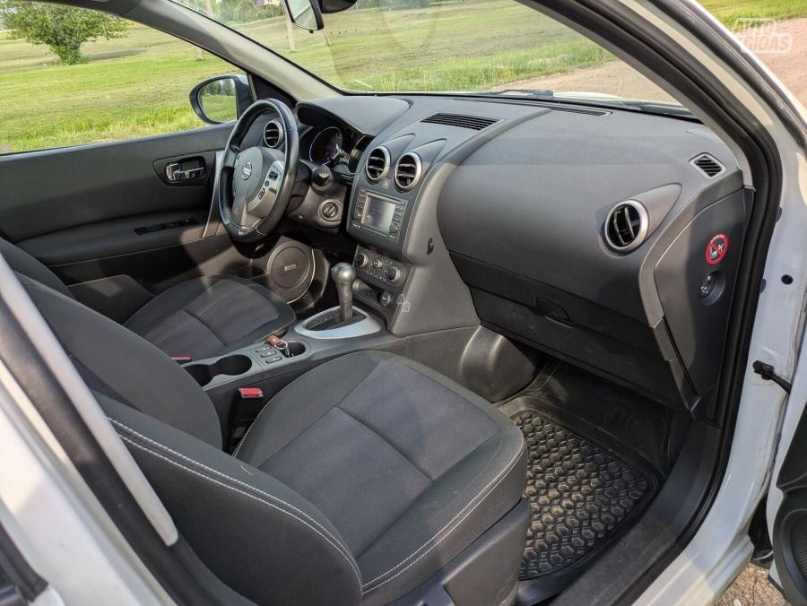 Balts Nissan Qashqai 2013 Marijampole, ar dzinēja tilpumu 1.60 L un nobraukumu 171 tūkst. km par 4800 €, foto 7 vietnē AUTOMOTO.COM.LV