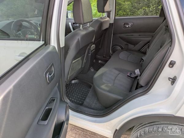 Balts Nissan Qashqai 2013 Marijampole, ar dzinēja tilpumu 1.60 L un nobraukumu 171 tūkst. km par 4800 €, foto 8 vietnē AUTOMOTO.COM.LV