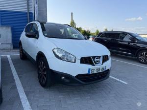 Balts Nissan Qashqai 2013 Tauragė, ar dzinēja tilpumu 1.60 L un nobraukumu 320 tūkst. km par 4450 €, foto 3 vietnē AUTOMOTO.COM.LV