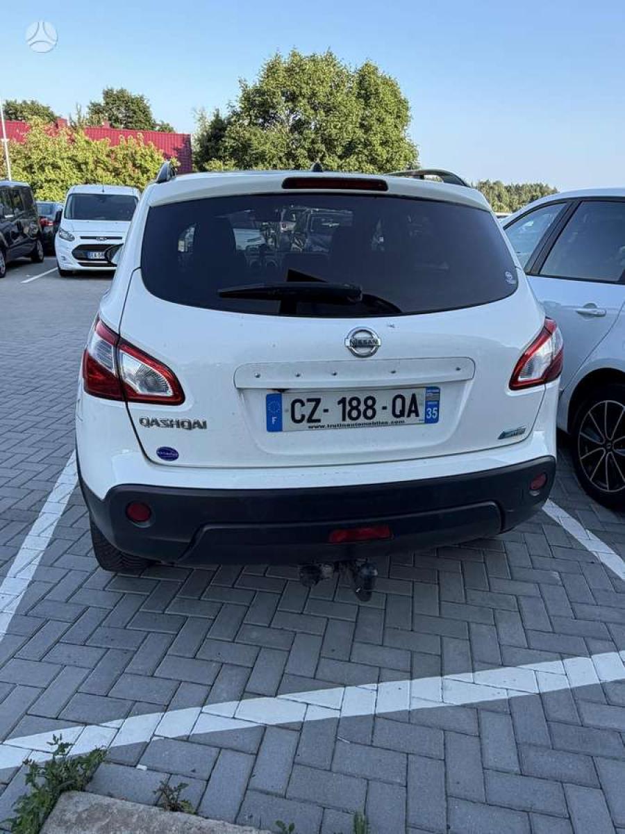Balts Nissan Qashqai 2013 Tauragė, ar dzinēja tilpumu 1.60 L un nobraukumu 320 tūkst. km par 4450 €, foto 5 vietnē AUTOMOTO.COM.LV