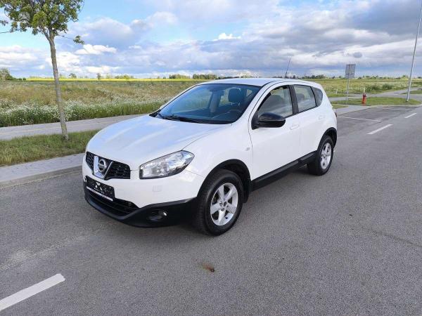 White Nissan Qashqai 2013 in Marijampole, with an engine capacity of 1.60 L and mileage of 305 thousand km for 3200 €, photo 9 on AUTOMOTO.COM.LV