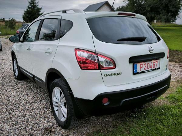 Balts Nissan Qashqai 2013 Trakai, ar dzinēja tilpumu 1.60 L un nobraukumu 290 tūkst. km par 4390 €, foto 5 vietnē AUTOMOTO.COM.LV