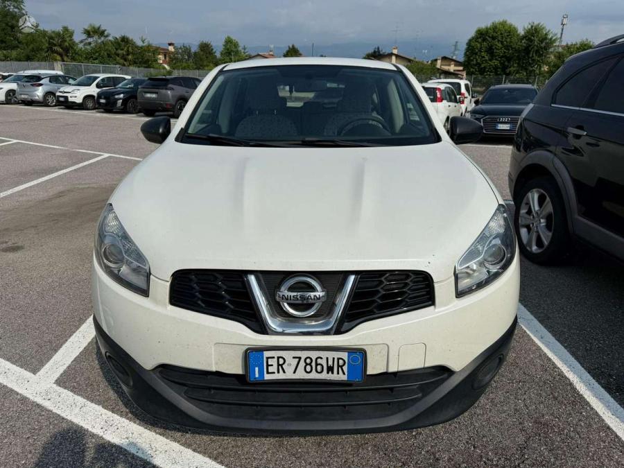 Balts Nissan Qashqai 2013 Panevēža, ar dzinēja tilpumu 1.60 L un nobraukumu 234 tūkst. km par 3800 €, foto 3 vietnē AUTOMOTO.COM.LV
