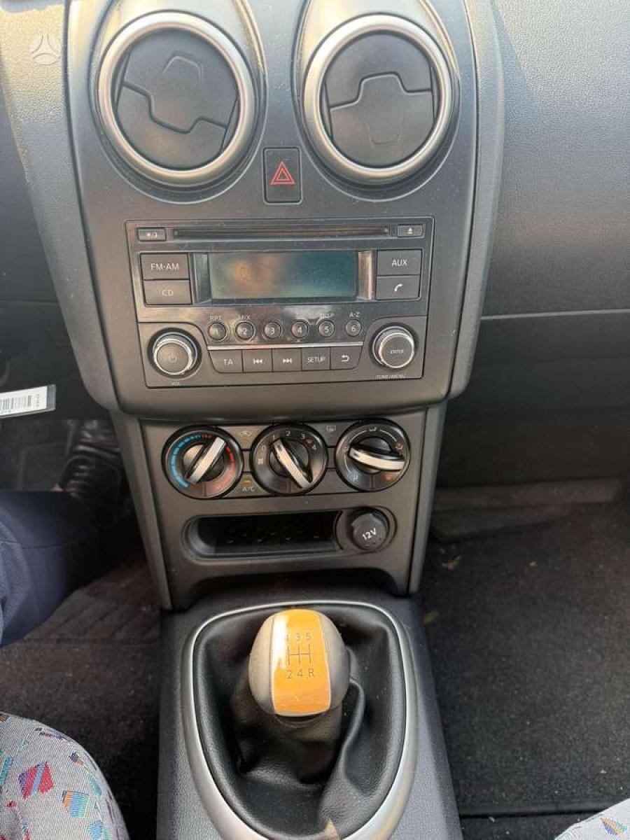 Balts Nissan Qashqai 2013 Panevēža, ar dzinēja tilpumu 1.60 L un nobraukumu 234 tūkst. km par 3800 €, foto 13 vietnē AUTOMOTO.COM.LV