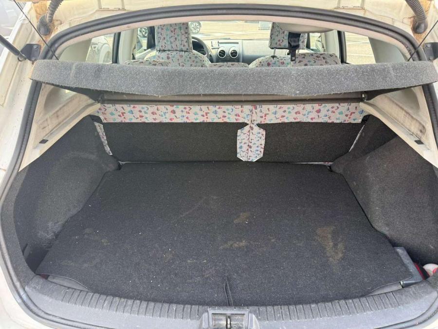 Balts Nissan Qashqai 2013 Panevēža, ar dzinēja tilpumu 1.60 L un nobraukumu 234 tūkst. km par 3800 €, foto 16 vietnē AUTOMOTO.COM.LV