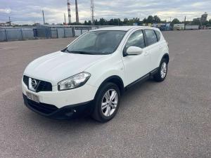 White Nissan Qashqai 2013 in Panevezys, with an engine capacity of 1.60 L and mileage of 268 thousand km for 4700 €, photo  on AUTOMOTO.COM.LV