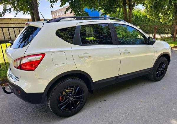 Balts Nissan Qashqai 2013 Klaipėda, ar dzinēja tilpumu 1.60 L un nobraukumu 236 tūkst. km par 5899 €, foto 3 vietnē AUTOMOTO.COM.LV
