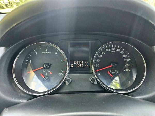 Balts Nissan Qashqai 2013 Klaipėda, ar dzinēja tilpumu 1.60 L un nobraukumu 236 tūkst. km par 5899 €, foto 10 vietnē AUTOMOTO.COM.LV