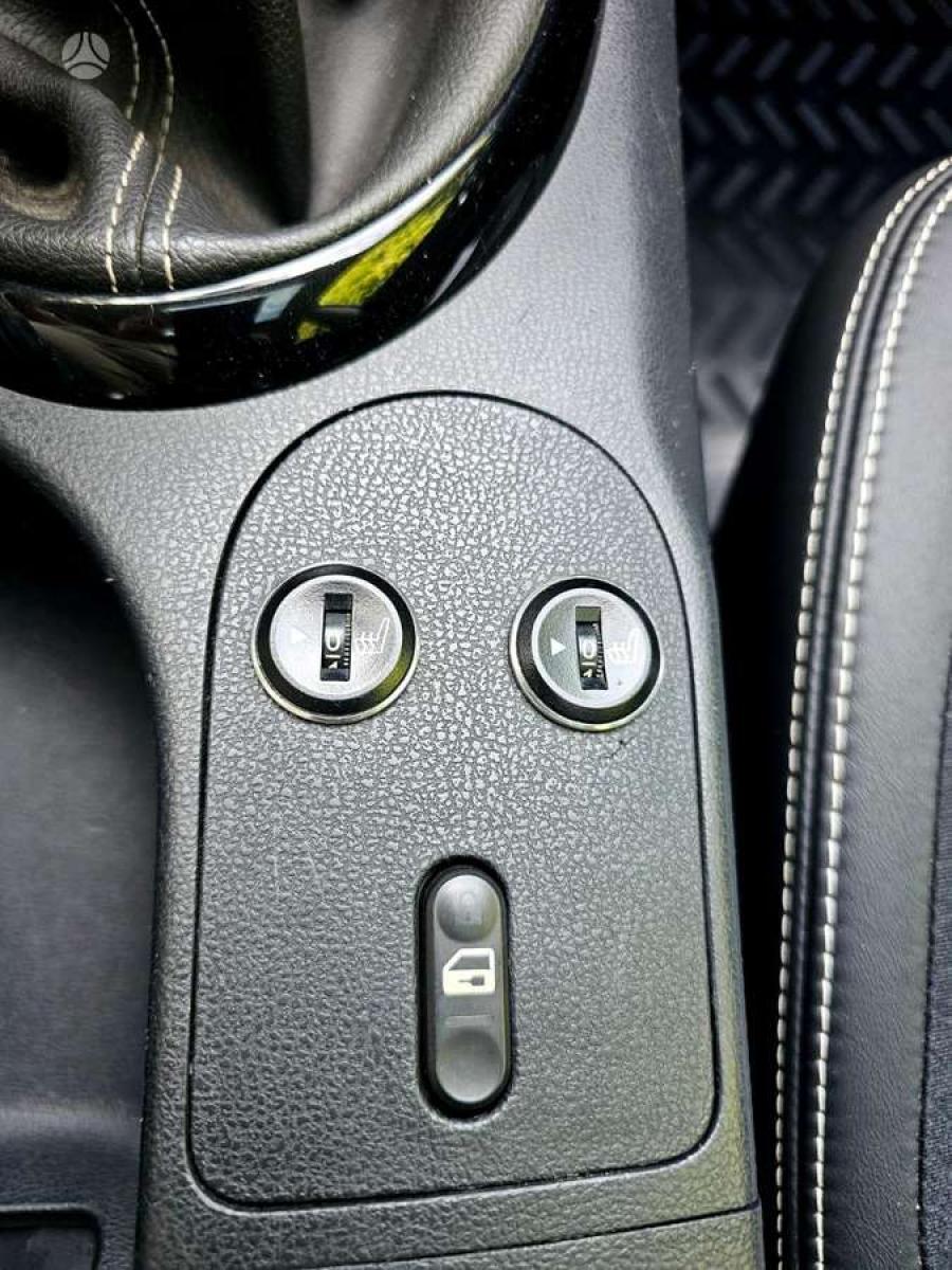 Balts Nissan Qashqai 2013 Klaipėda, ar dzinēja tilpumu 1.60 L un nobraukumu 236 tūkst. km par 5899 €, foto 12 vietnē AUTOMOTO.COM.LV