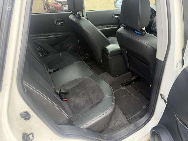 Balts Nissan Qashqai 2013 Tauragė, ar dzinēja tilpumu 1.60 L un nobraukumu 200 tūkst. km par 3900 €, foto 11 vietnē AUTOMOTO.COM.LV