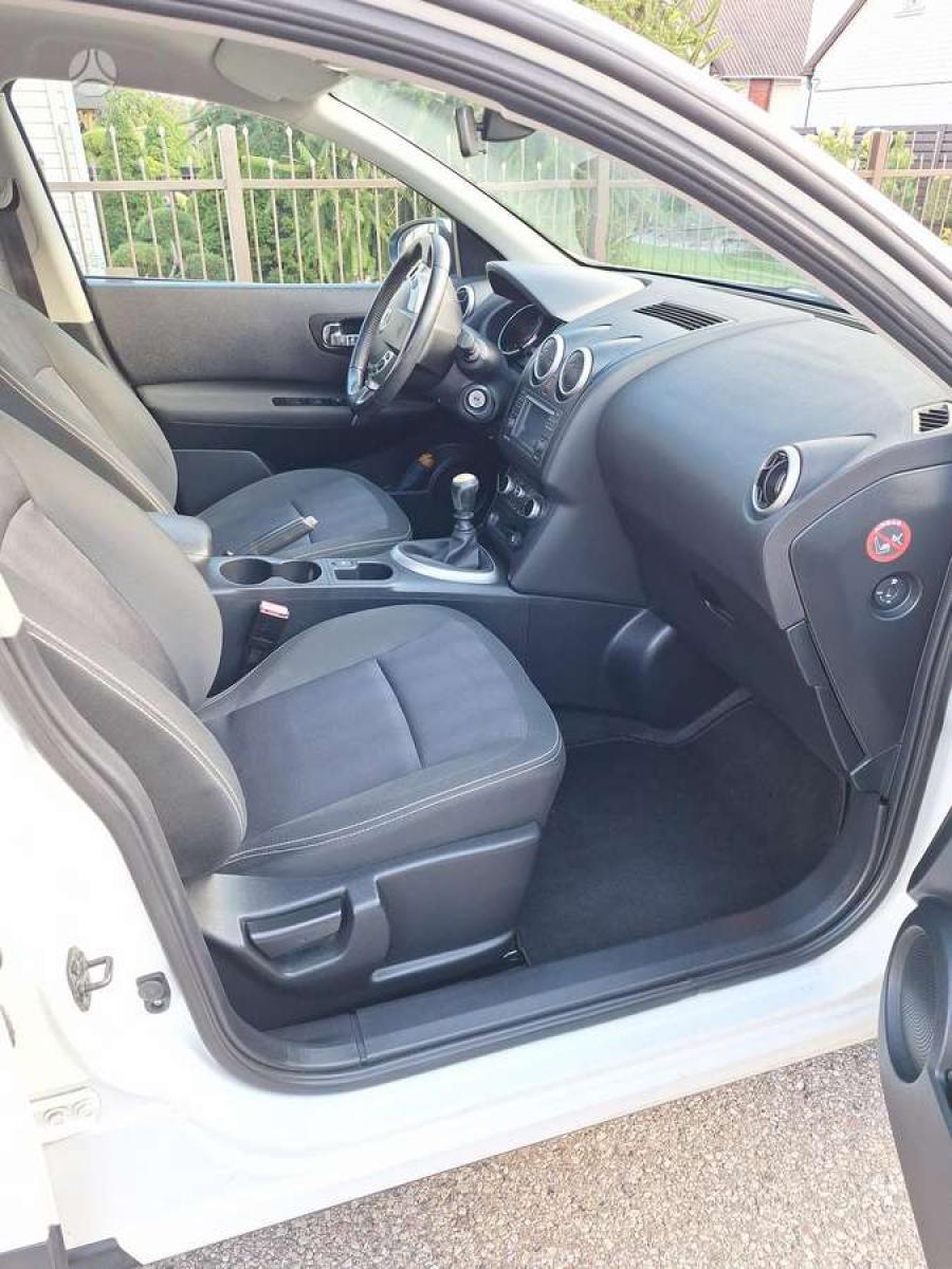 Balts Nissan Qashqai 2013 Marijampole, ar dzinēja tilpumu 1.60 L un nobraukumu 100 tūkst. km par 5800 €, foto 6 vietnē AUTOMOTO.COM.LV