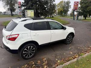 Белый Ниссан Кашкай 2013 в Таураге, объемом двигателя 1.60 л и пробегом 190 тыс. км за 4200 €, фото 7 на AUTOMOTO.COM.LV