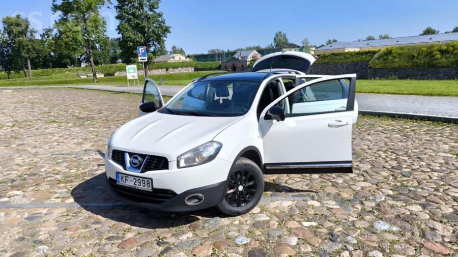 Balts Nissan Qashqai 2014 Daugavpils, ar dzinēja tilpumu 1.50 L un nobraukumu 195 tūkst. km par 21990 €, foto 1 vietnē AUTOMOTO.COM.LV